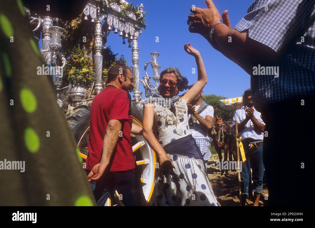 Pilgrims dancing near Cerro de los Ansares,Romeria del Rocio, pilgrims ...