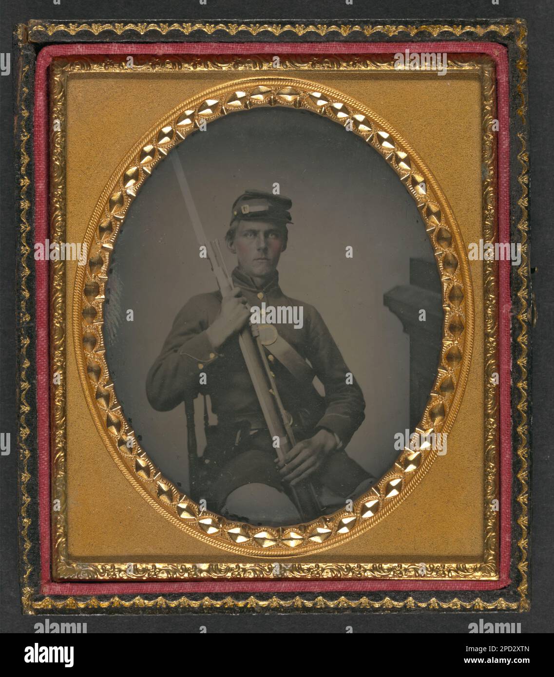 Unidentified soldier in Union uniform with bayoneted musket. United ...