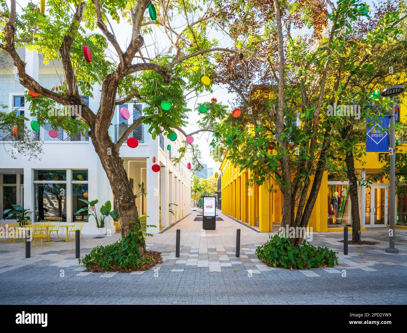 Design District, Tropical Outdoor Shopping of Designer Brands Floridas ...