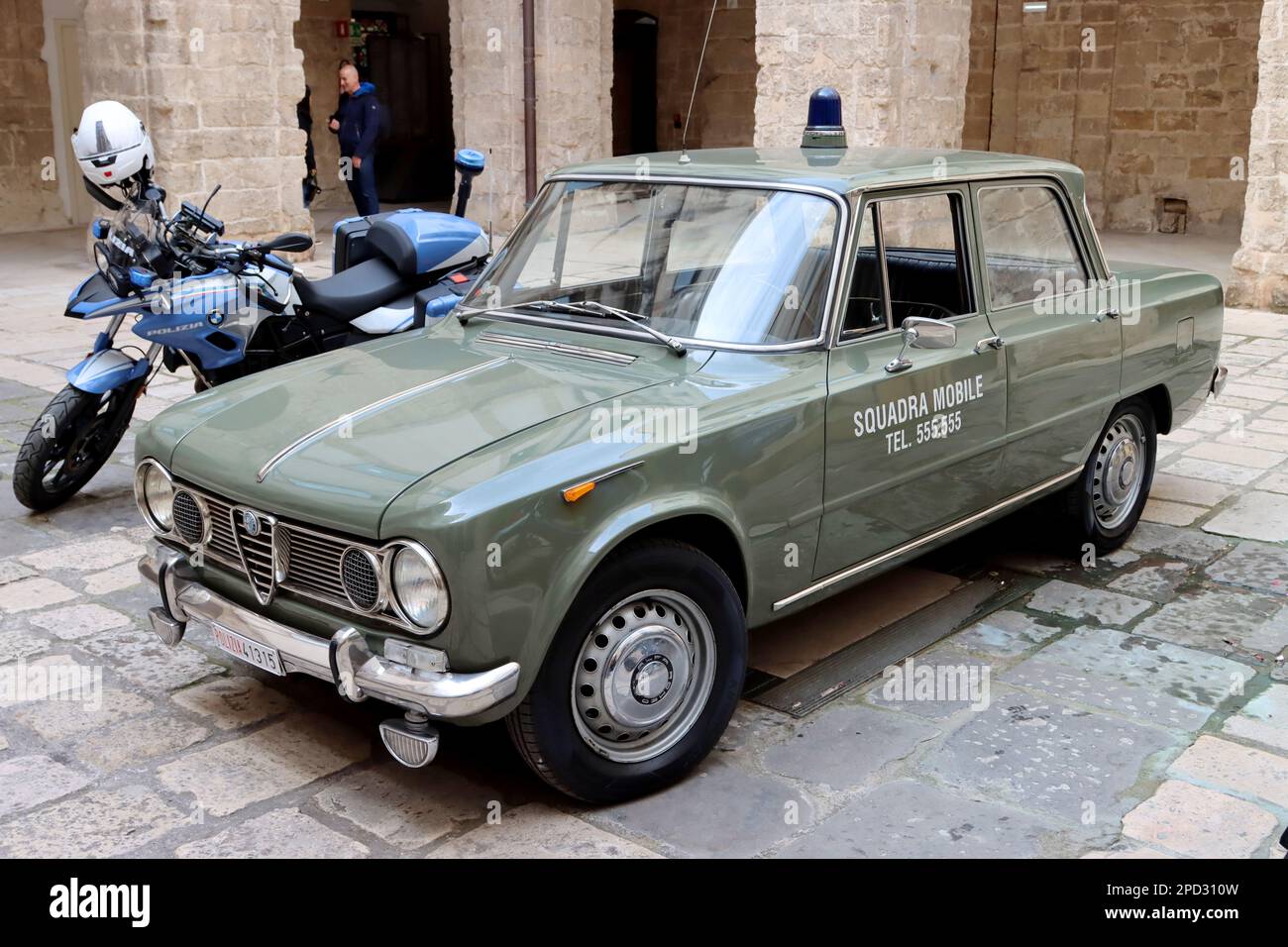 Alfa Romeo Giulia Super in sedan version of the Italian State Police ...