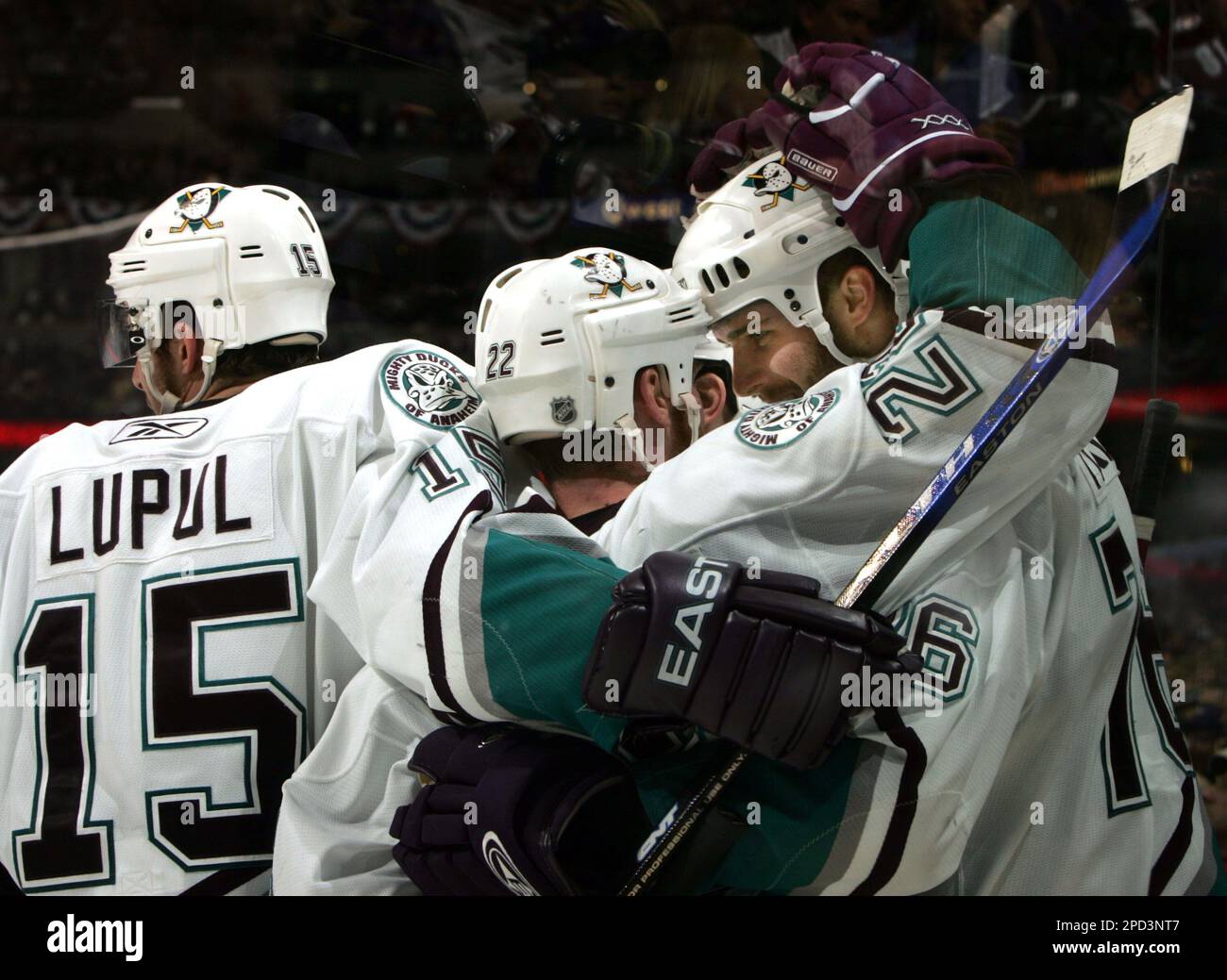 Mighty Ducks of Anaheim right winger Dustin Penner (76) is ...
