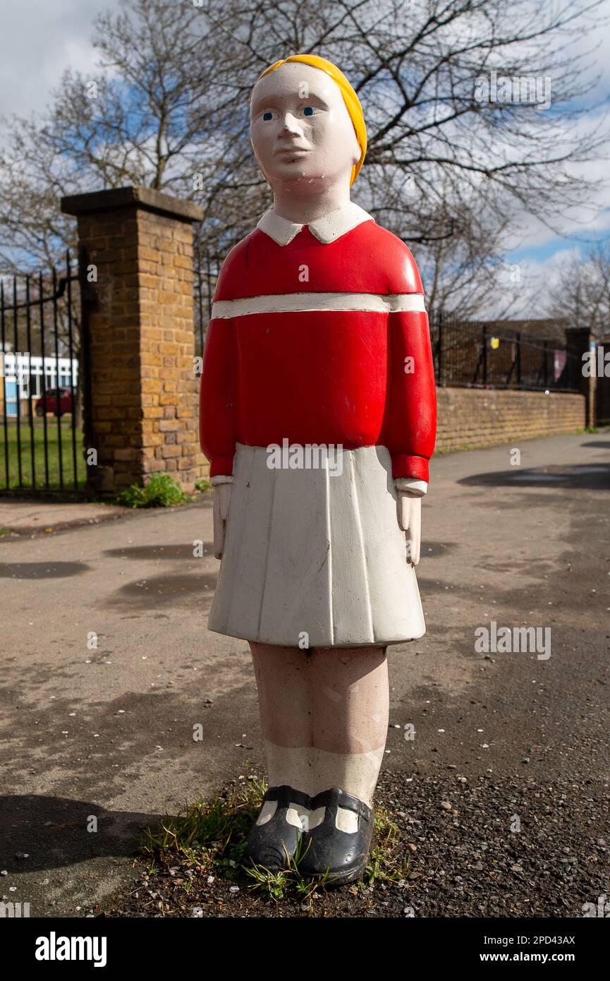 Child bollards hi-res stock photography and images - Alamy
