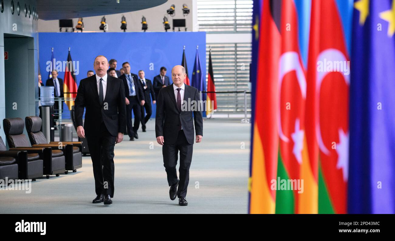 Berlin, Germany. 14th Mar, 2023. German Chancellor Olaf Scholz (r, SPD ...
