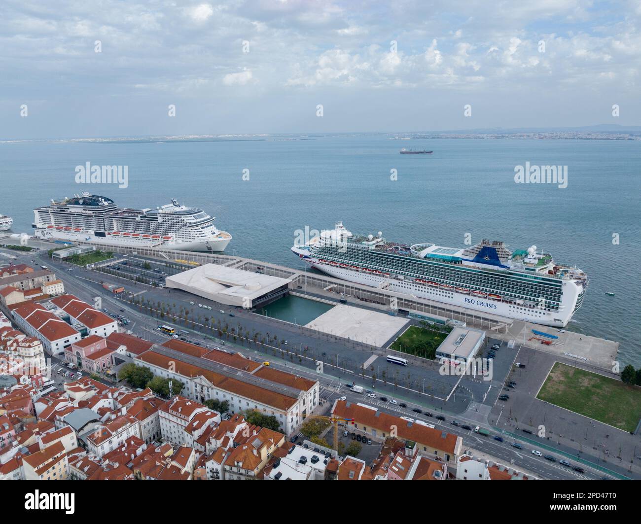 Lisbon cruise ship terminal hi-res stock photography and images - Alamy