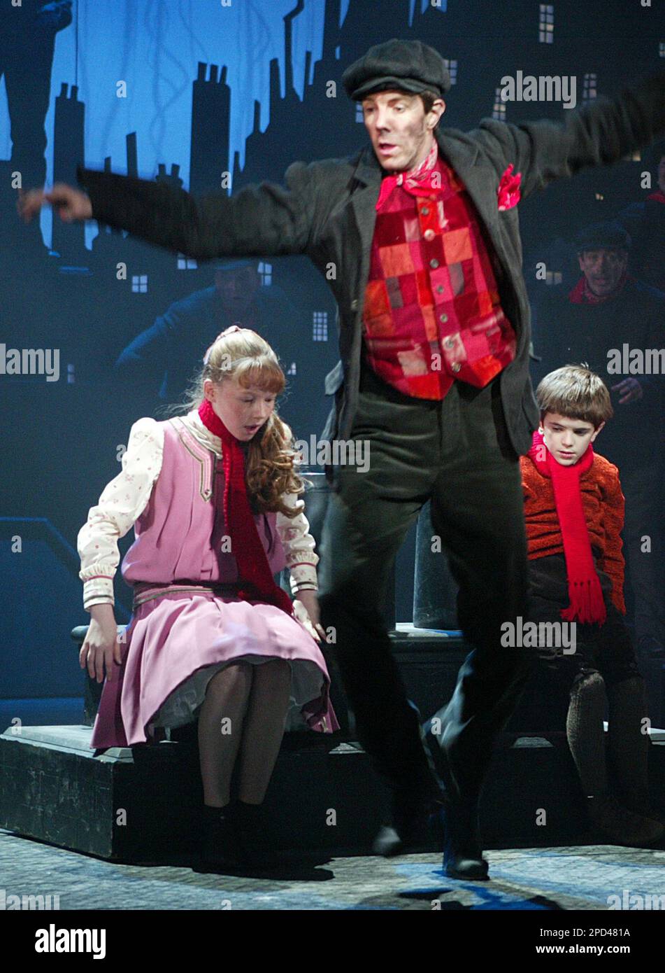 **FILE**Gavin Lee dances as Bert in a dress rehearsal of the London ...