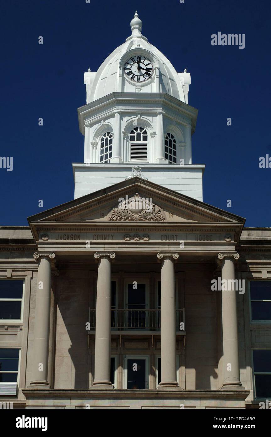 The Jackson County Courthouse is seen Wednesday, April 26, 2006 in ...