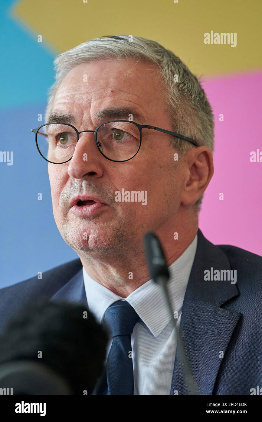 Sus law hi-res stock photography and images - Alamy