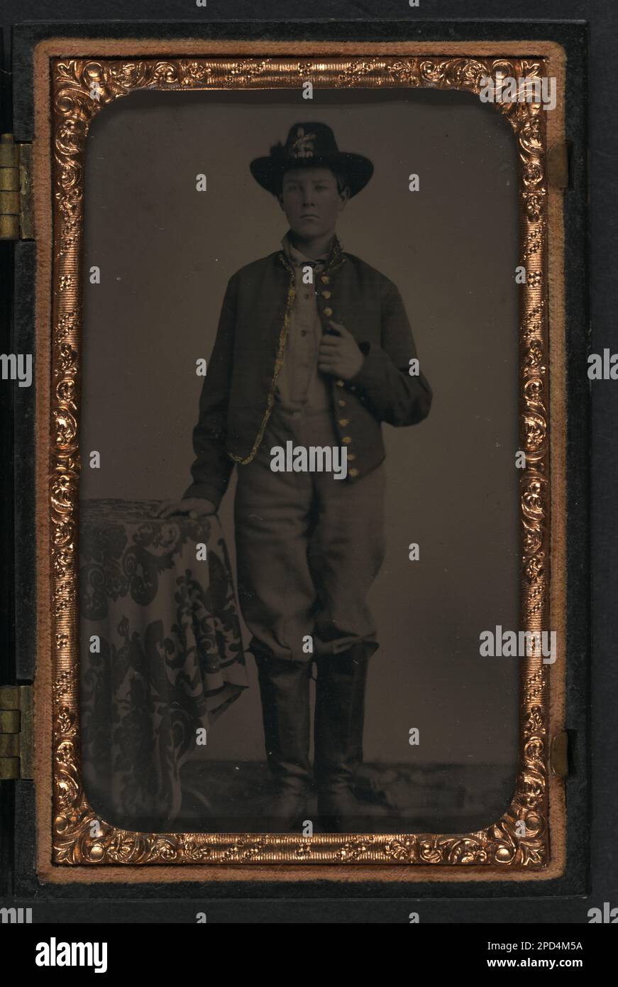 Unidentified young soldier in Union uniform and Hardee hat with plume ...