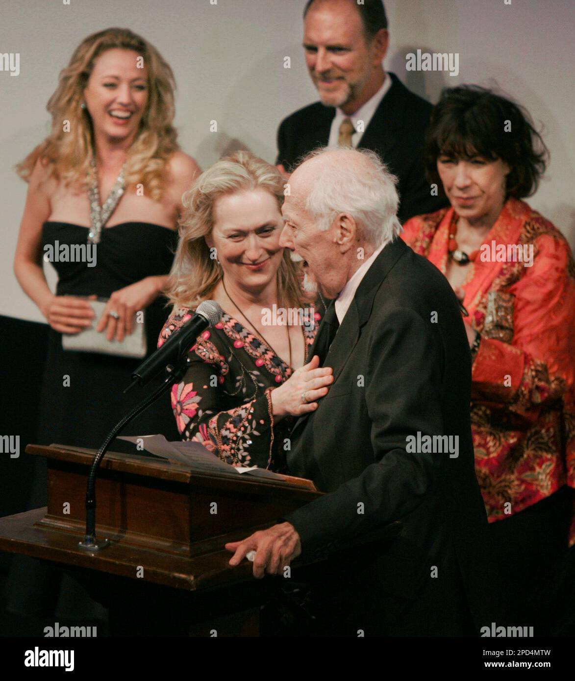 Director Robert Altman, right foreground, reacts after Meryl Streep ...
