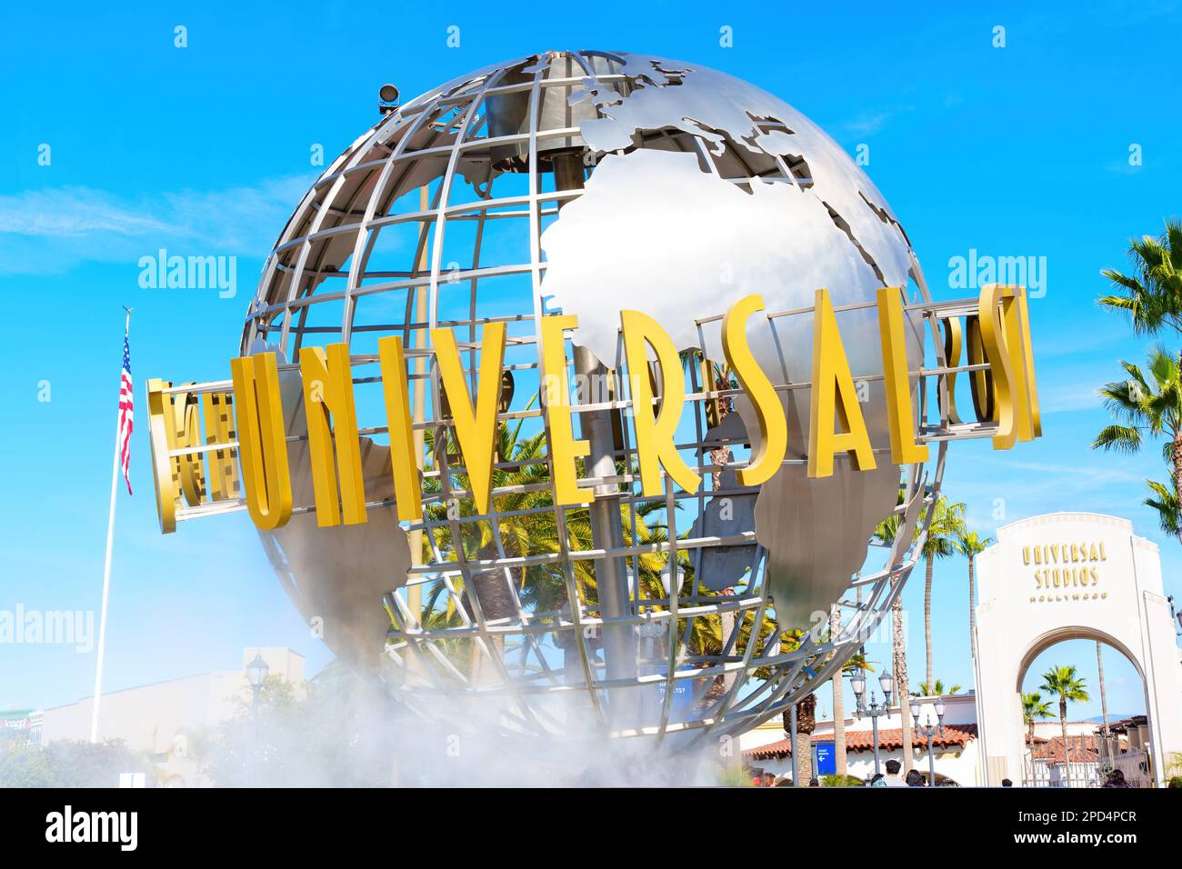 LOS ANGELES, CALIFORNIA - JANUARY 18, 2023: Universal Studios Globe at the Entrance to Theme ...