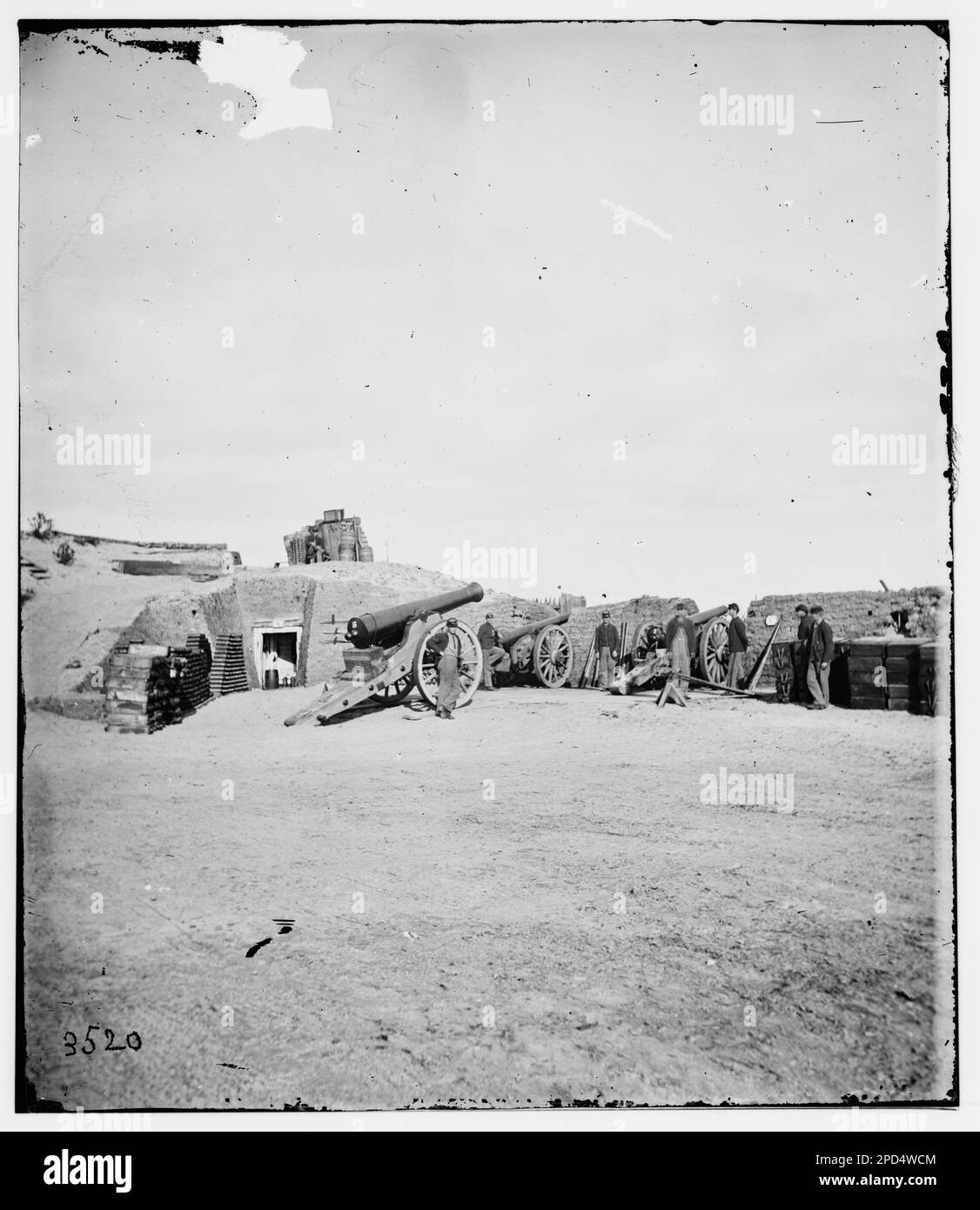 Civil war cannons on Black and White Stock Photos & Images - Alamy