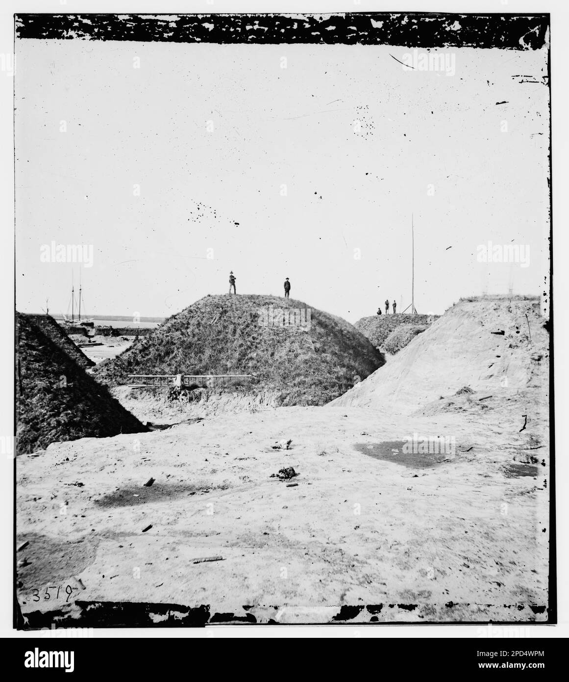 Charleston, South Carolina (vicinity). Federal battery on Morris Island ...