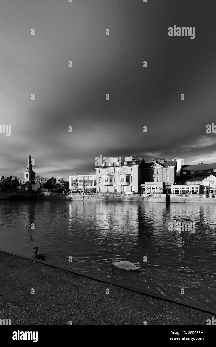 The Swan Hotel, river Great Ouse embankment, Bedford town; Bedfordshire ...