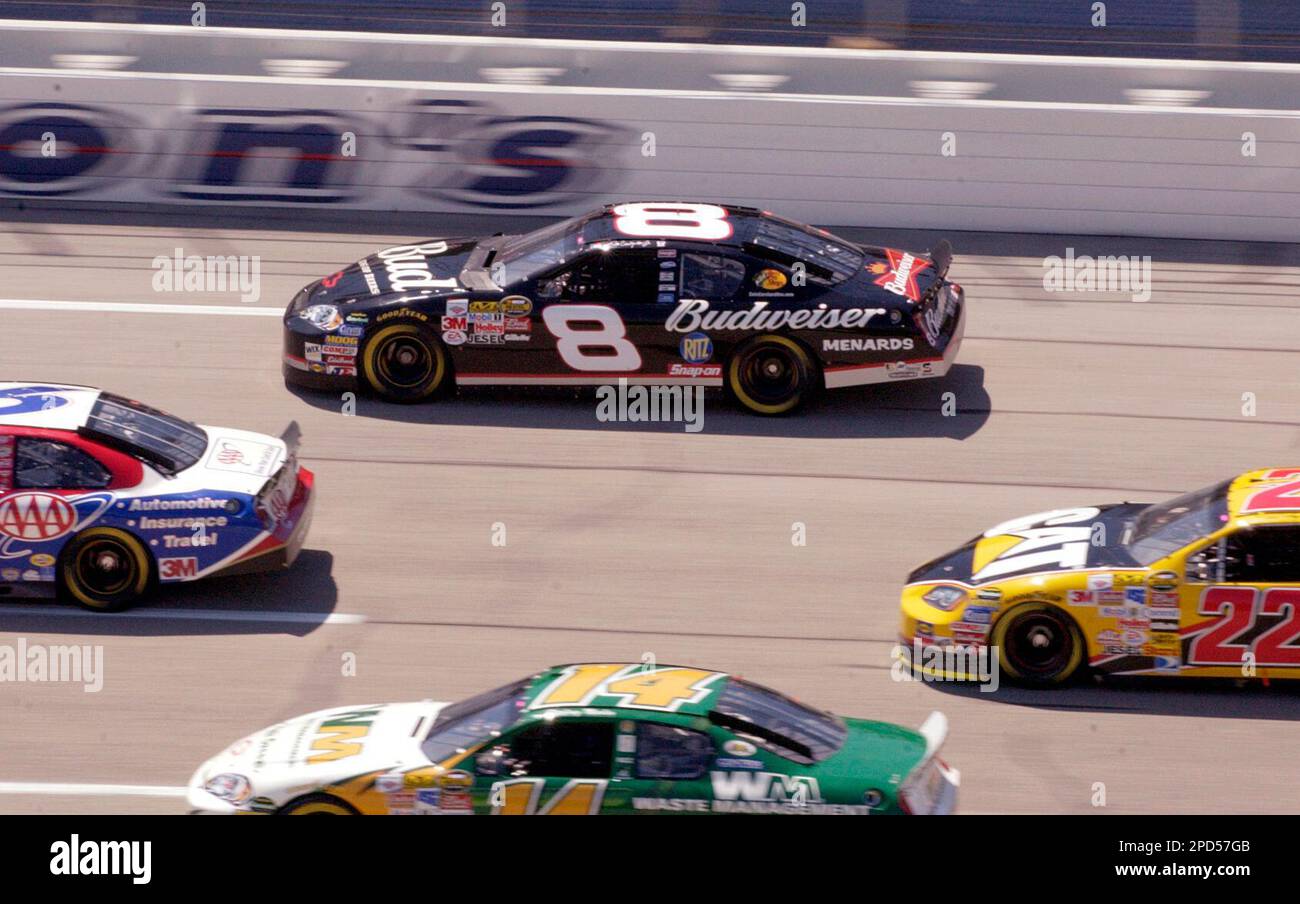 Dale Earnhardt Jr. (8) practices Friday, April 28, 2006, at Talladega ...