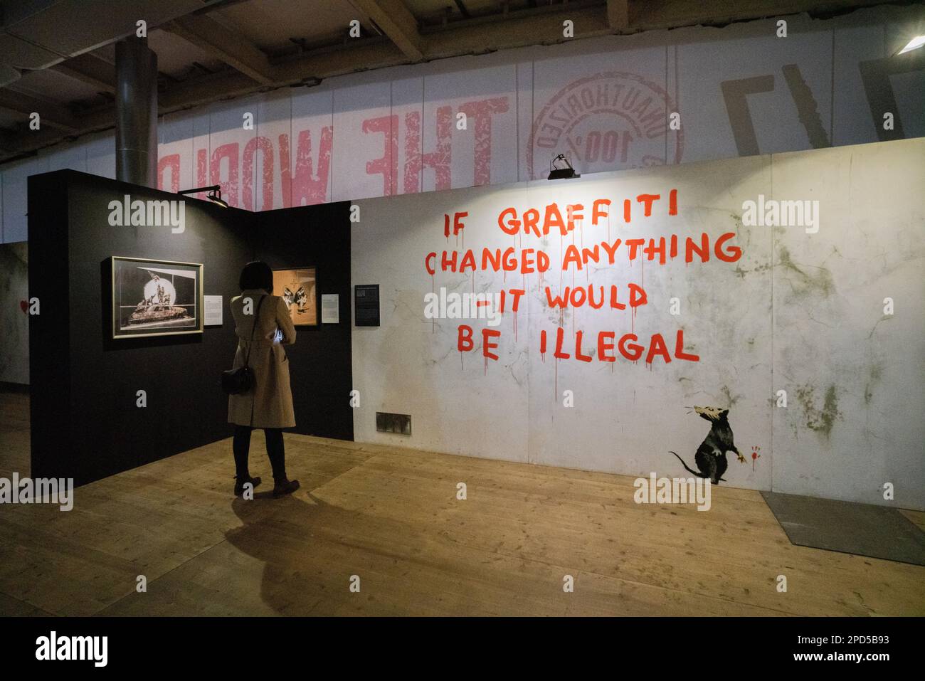 World of banksy hi-res stock photography and images - Alamy