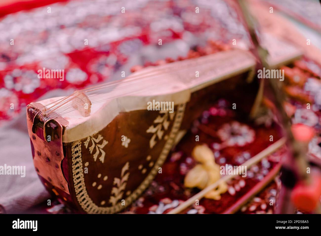 Rabab hi-res stock photography and images - Alamy