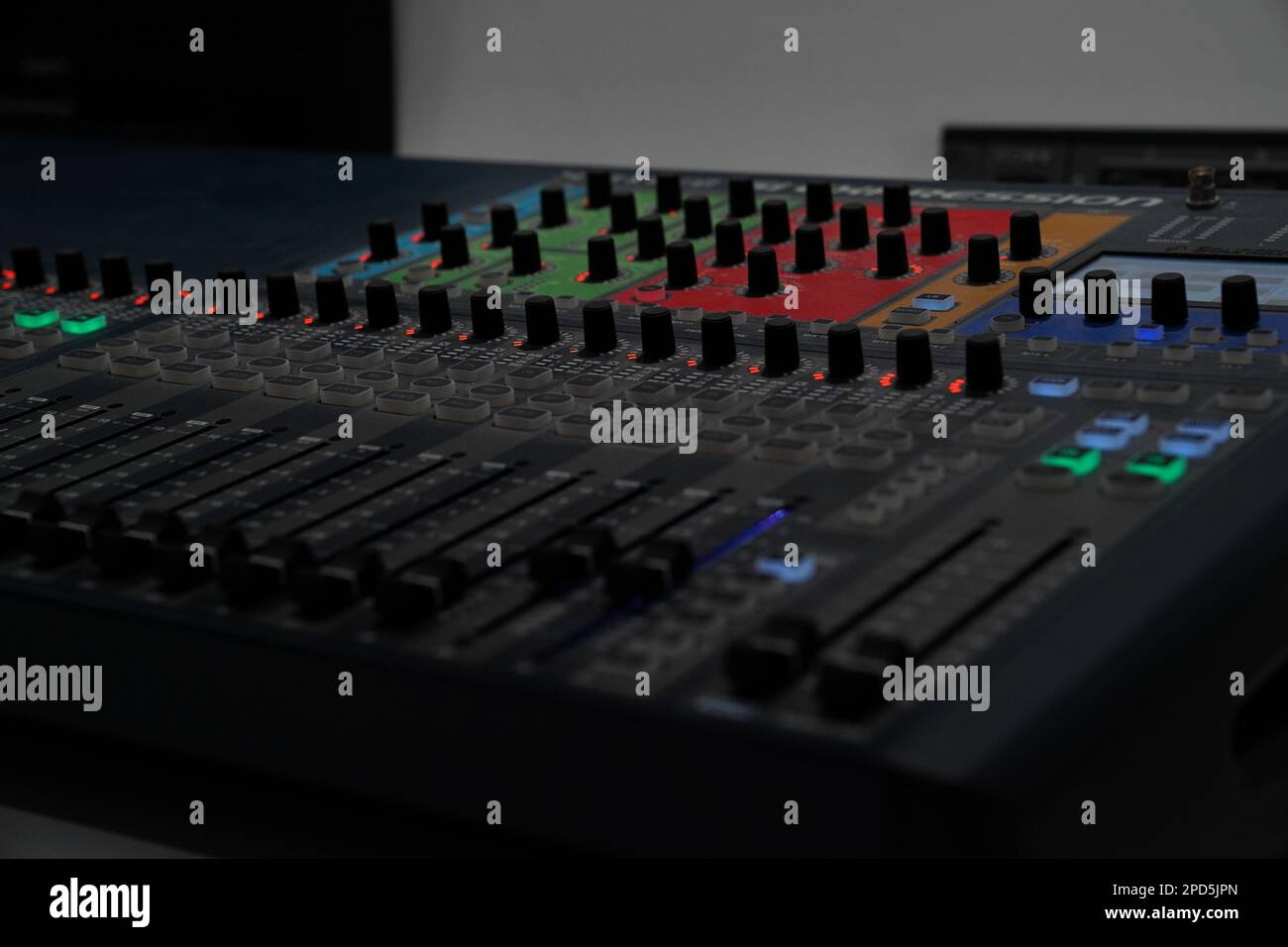 10 channel audio mixer hi-res stock photography and images - Alamy