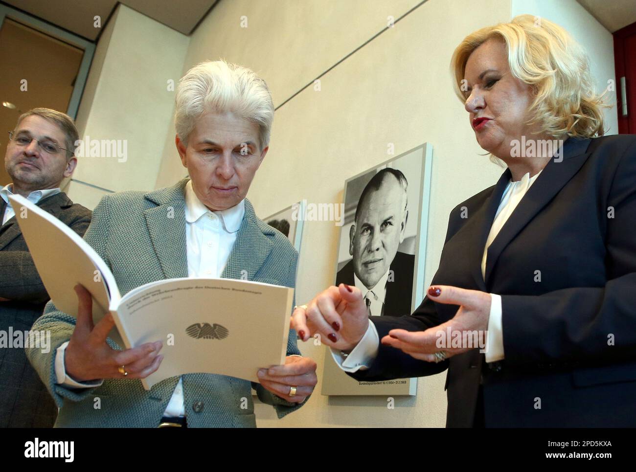 Berlin, Germany. 14th Mar, 2023. Eva Högl (SPD, r), Defense ...