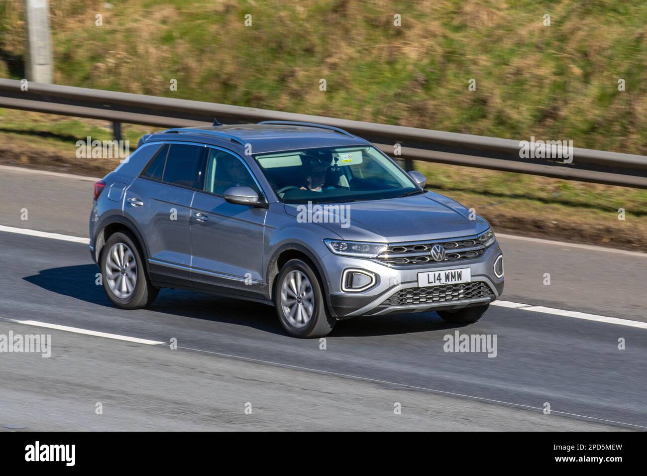 Volkswagen t roc style tsi hi-res stock photography and images - Alamy