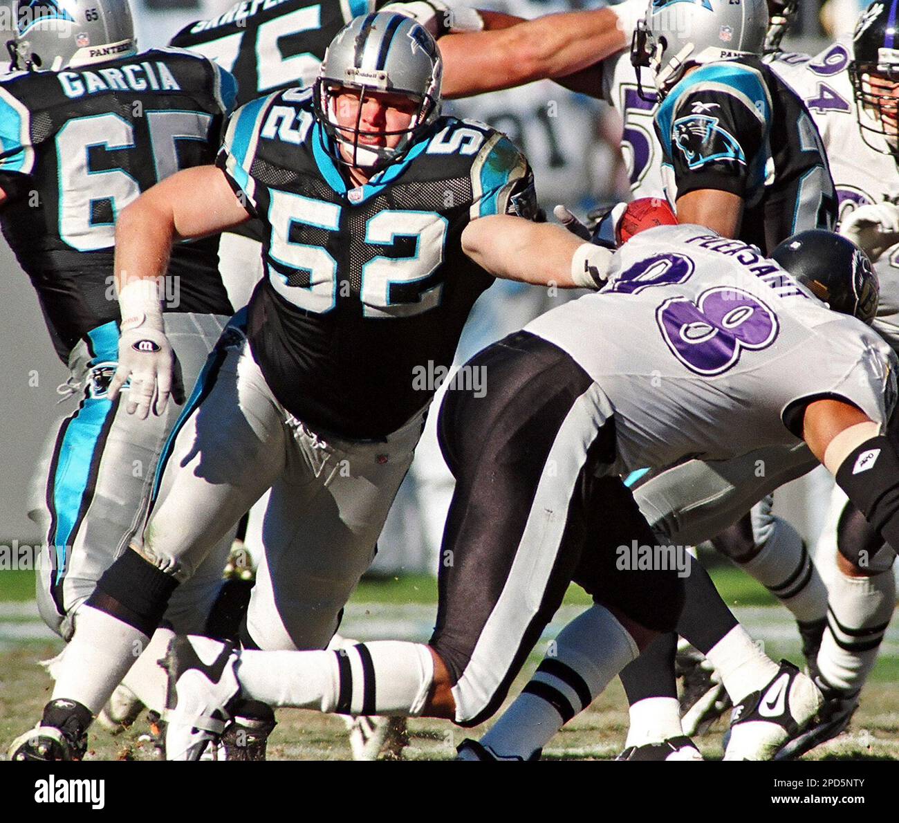 ** FILE ** Carolina Panthers guard Matt Elliott (52) blocks during ...