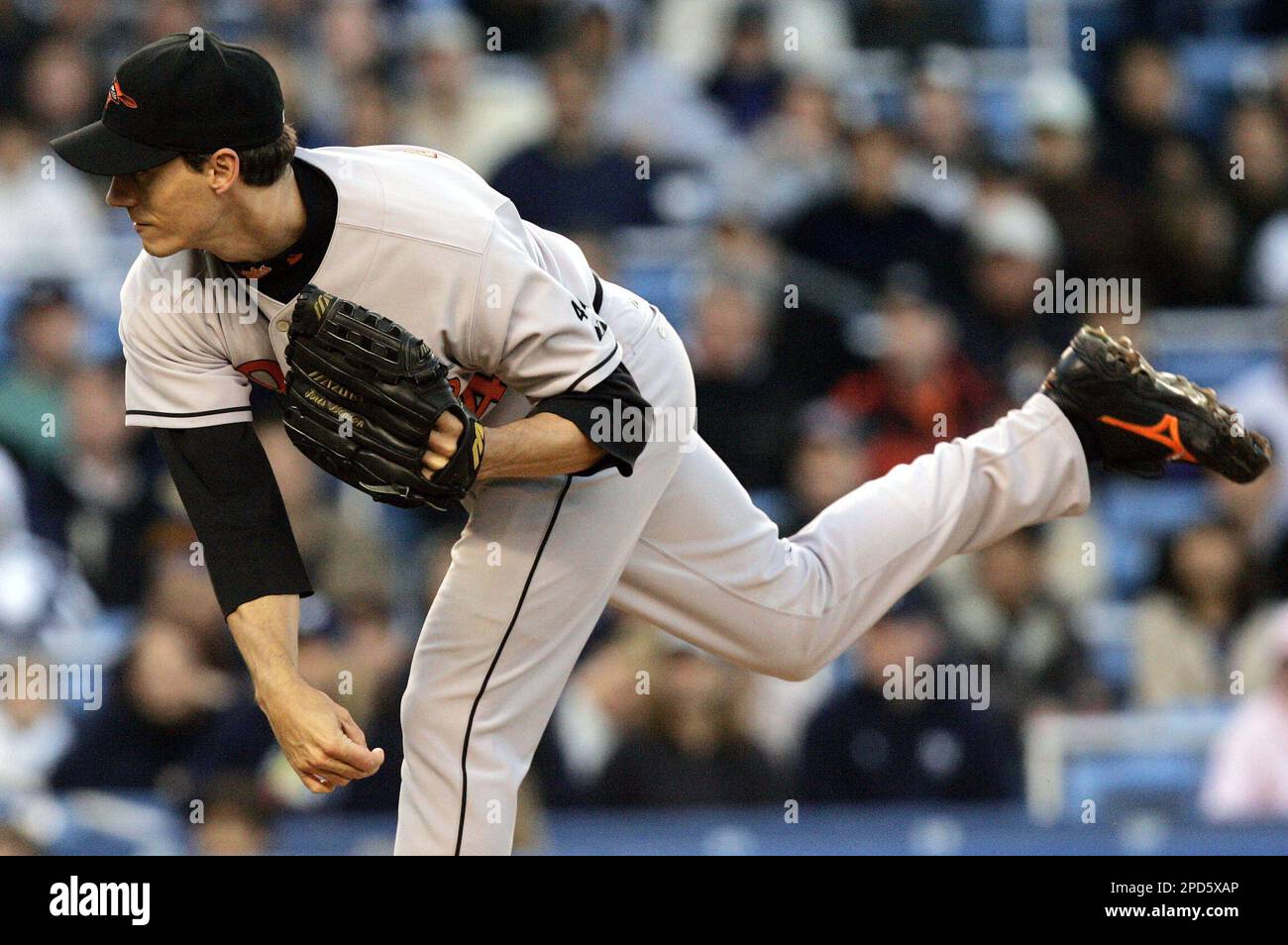 Baltimore Orioles pitcher Kris Benson delivers against the New York ...