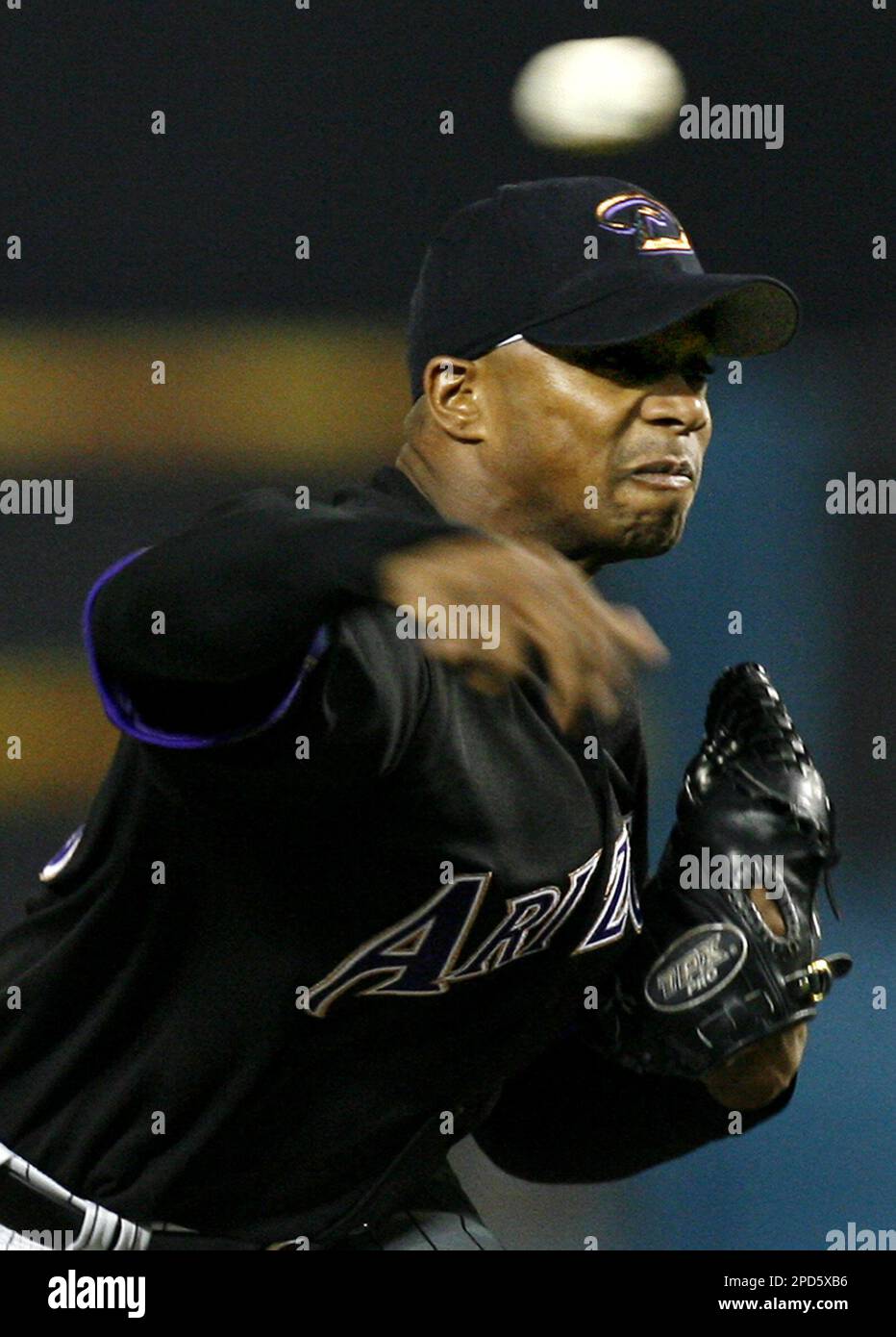 Arizona Diamondbacks starting pitcher Orlando Hernandez throws against ...