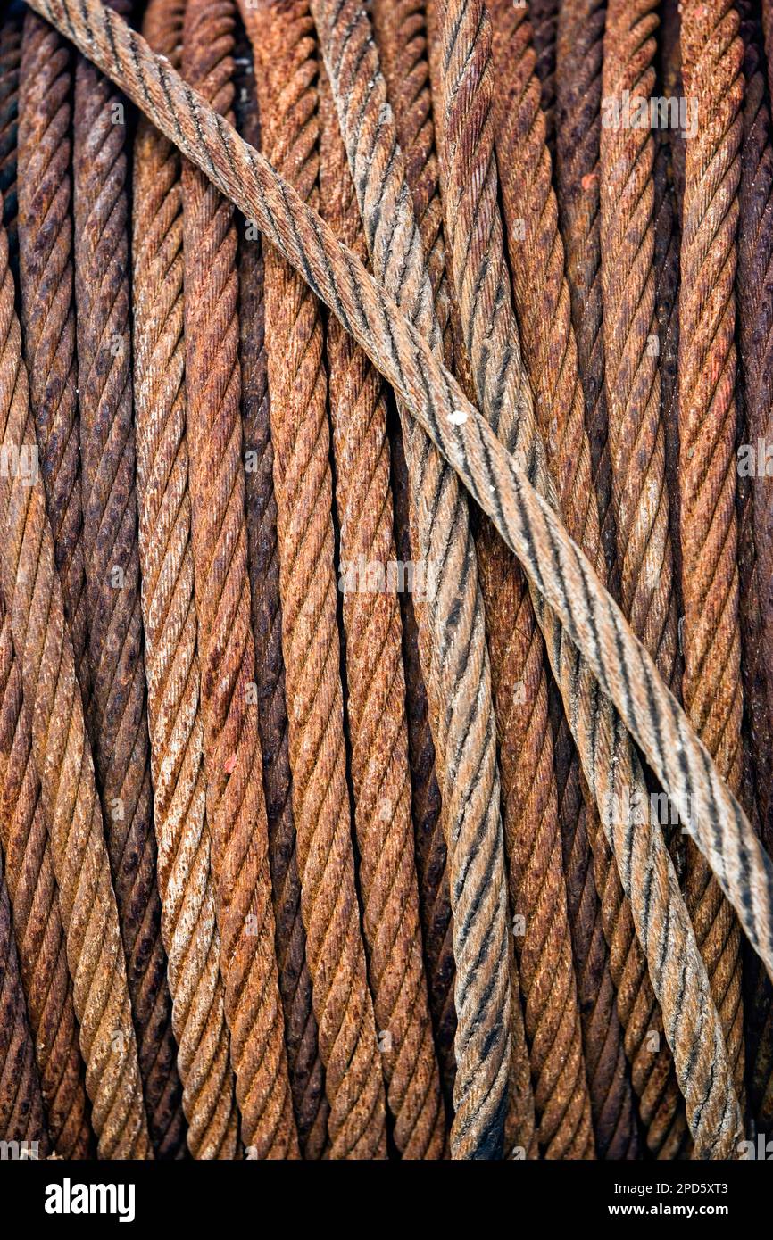 Rusty steel wire rope hi-res stock photography and images - Alamy