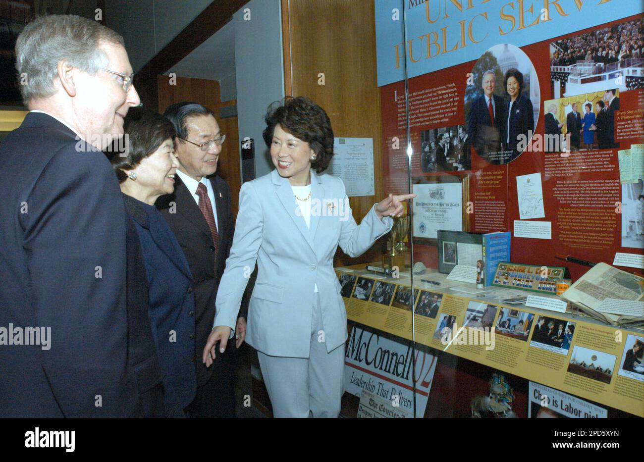 U.S. Labor Secretary Elaine L. Chao, right, shows her parents, Dr ...