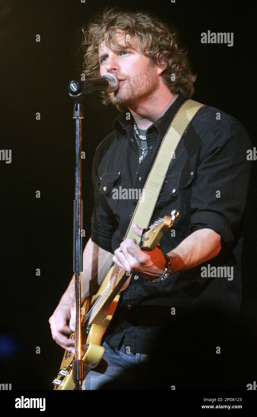Country singer Dierks Bentley performs at the Reno Hilton, Dec. 9, 2005 ...