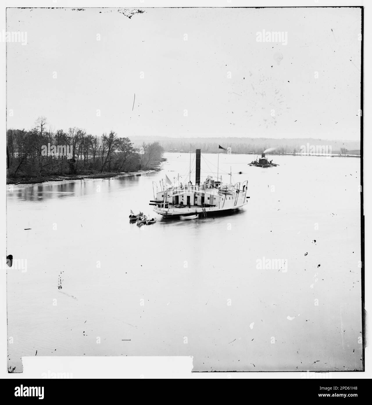James River, Virginia. Gunboat COMMODORE PERRY and monitor on James ...