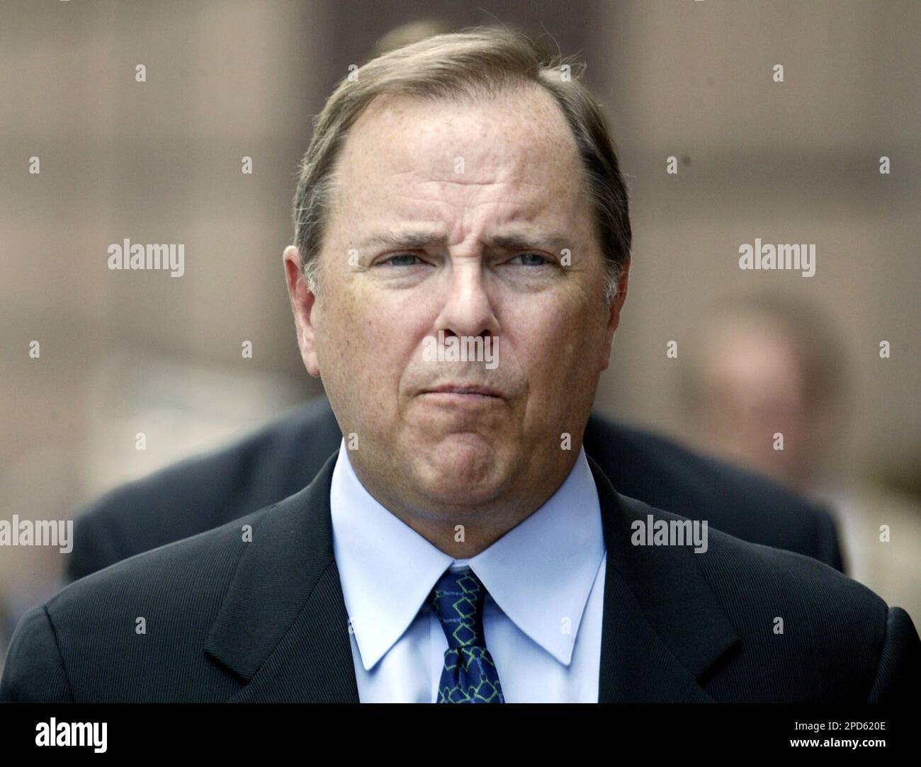 Former Enron CEO Jeff Skilling returns to the federal courthouse after ...