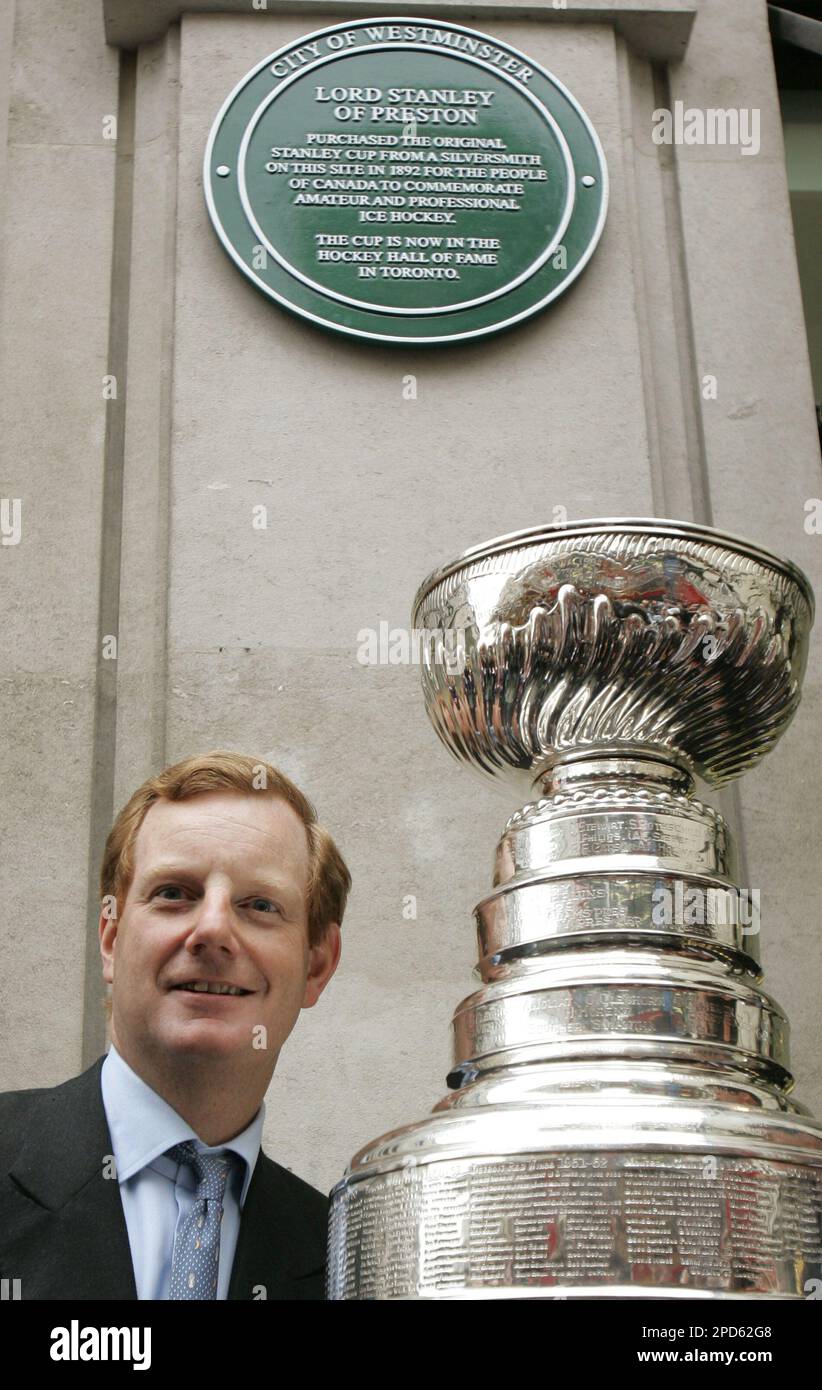 Lord Edward Derby , unveils a plaque in Regent Street London Thursday ...