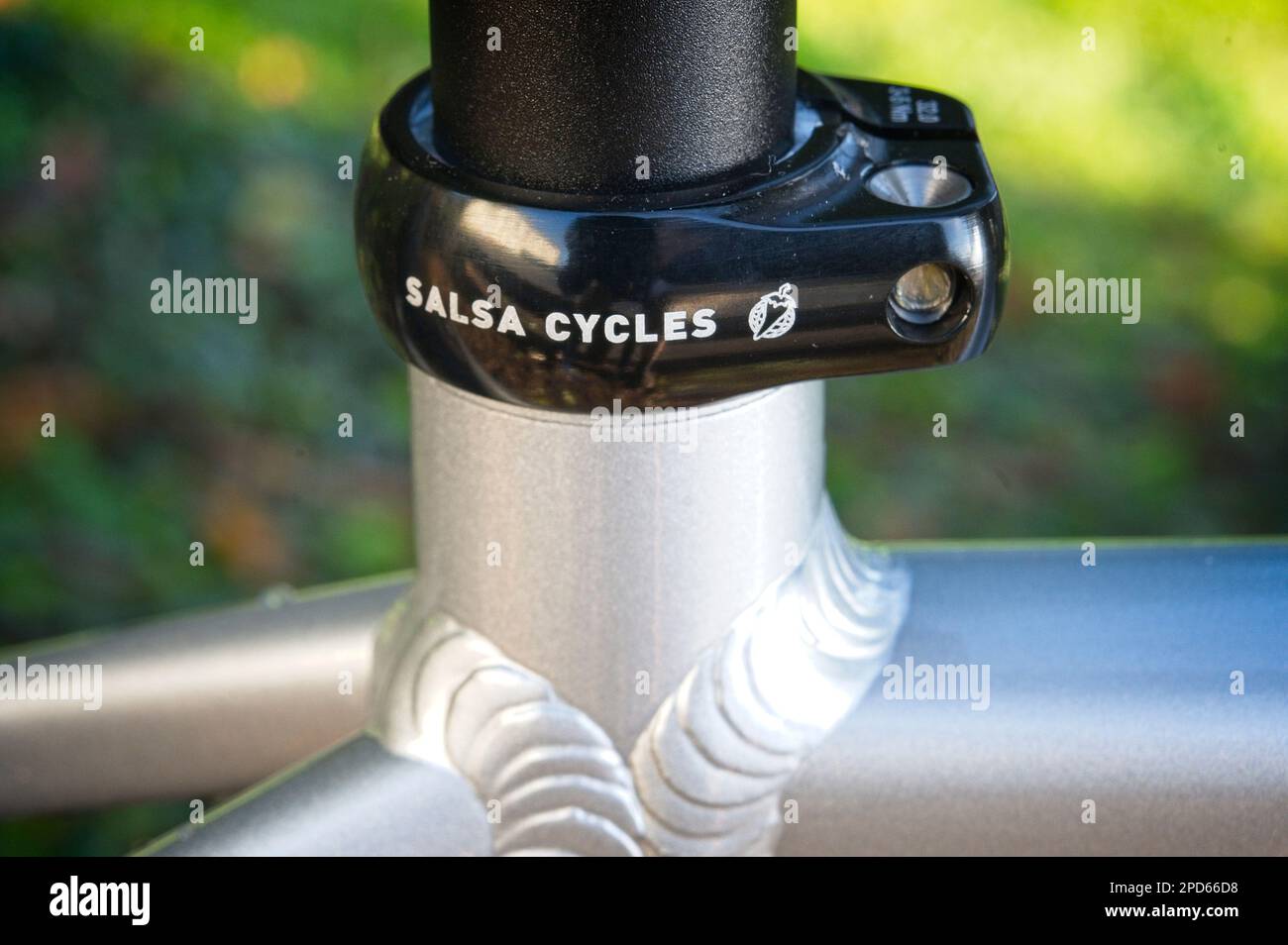 10-14-2022: Salsa Stormchaser single-speed is touted as a gravel bike ...