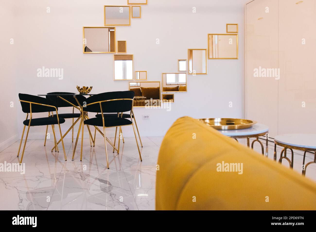 A minimalist clean and luxurious apartment Stock Photo - Alamy