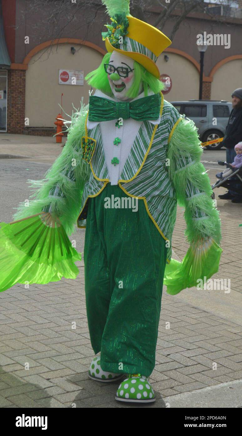 Members of the Michiana Clowns put on their greenest makeup and special ...