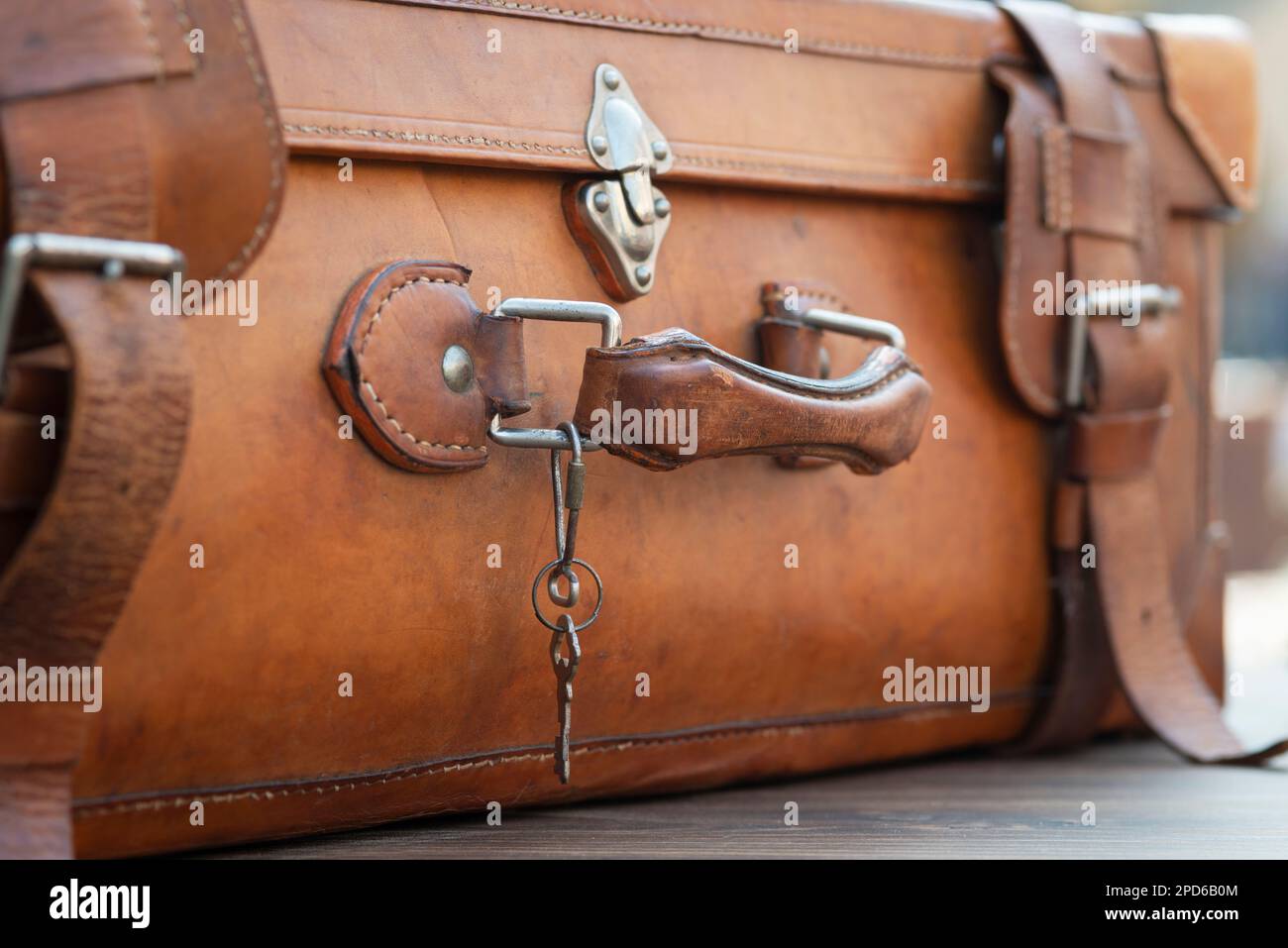 Old leather suitcases hi-res stock photography and images - Alamy