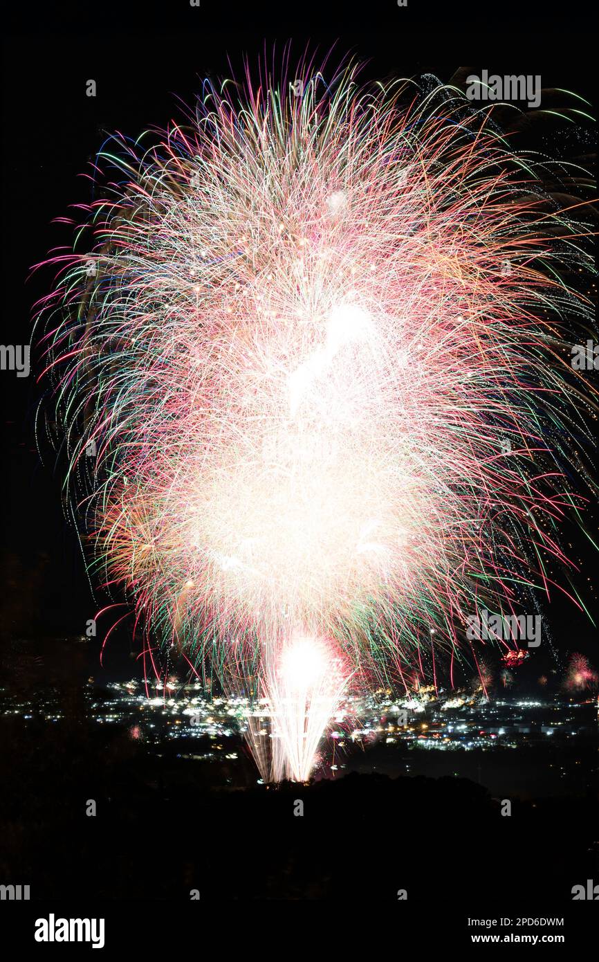 Exploding fireworks aerial hi-res stock photography and images - Alamy