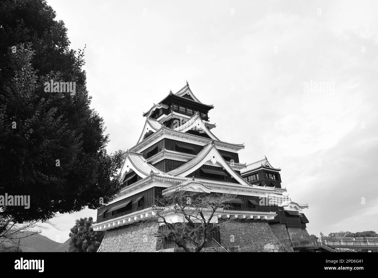 Kumamoto castle destroyed by fire but governor rebuild and conserve in ...
