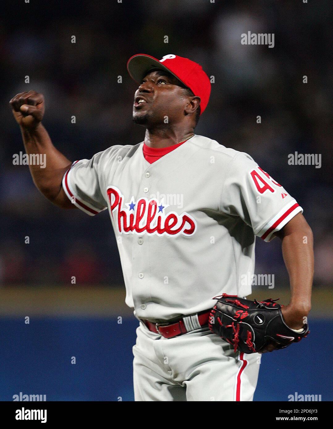 Philadelphia Phillies relief pitcher Tom Gordon reacts after retiring ...