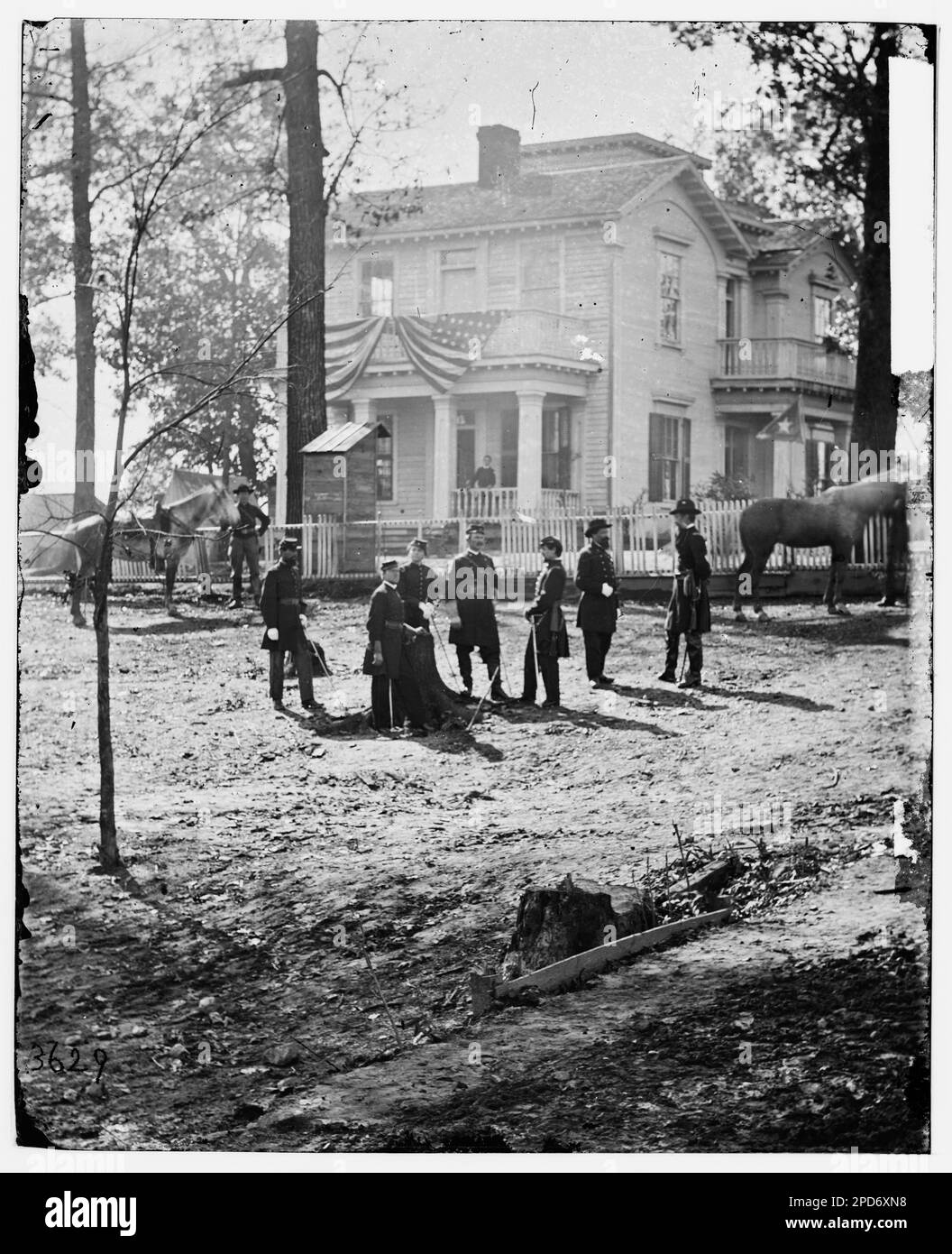Atlanta, Georgia. Federal officers standing in front of house ...