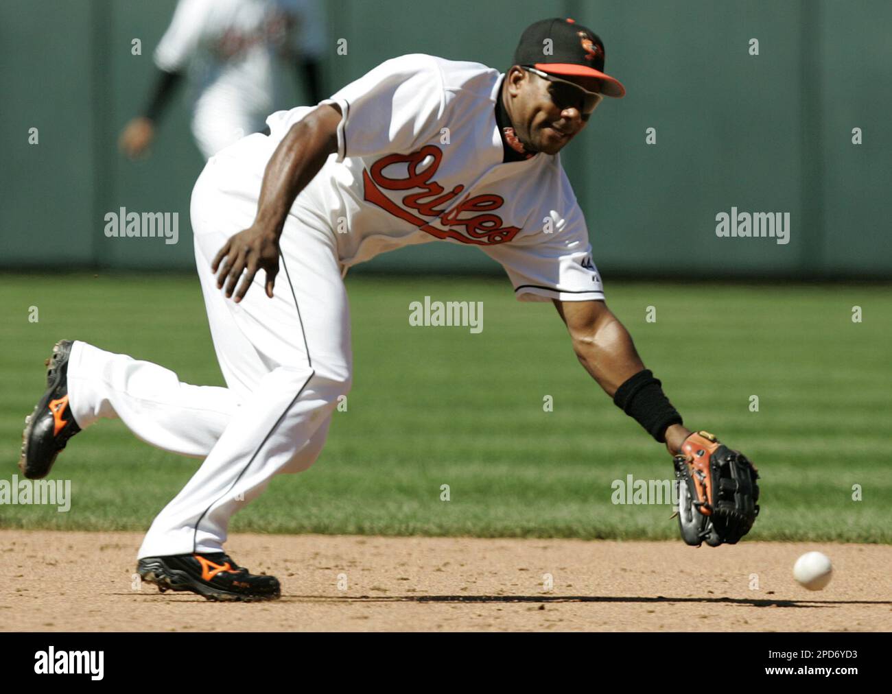 A single up the middle hit by Boston Red Sox Josh Bard gets past ...