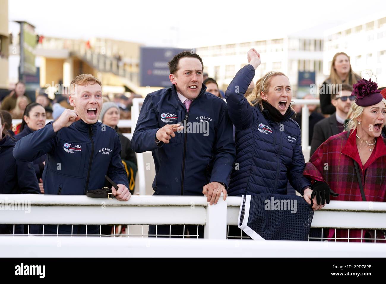 Stable staff at racecourse hi-res stock photography and images - Alamy