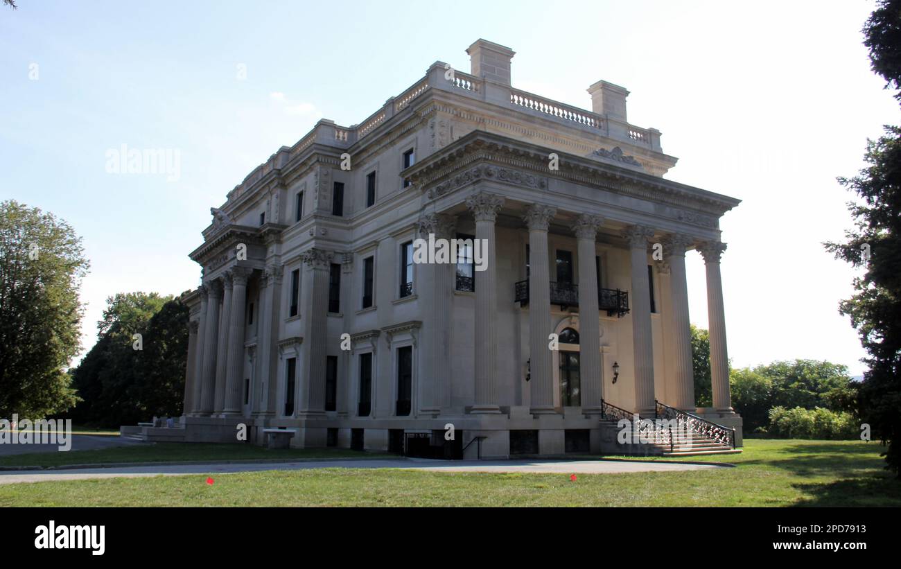 Vanderbilt Mansion, iconic example of Beaux-Arts architecture ...