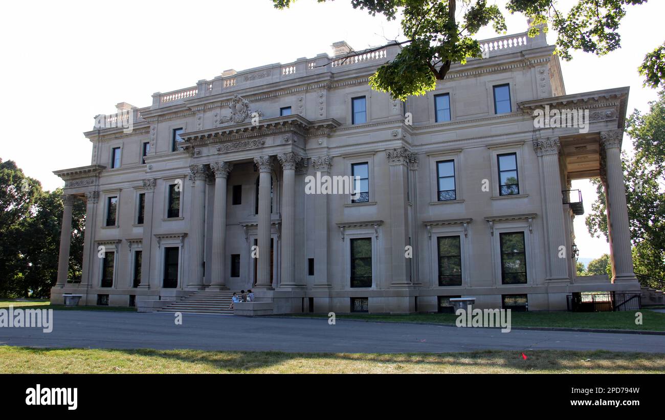 Vanderbilt Mansion, iconic example of Beaux-Arts architecture ...