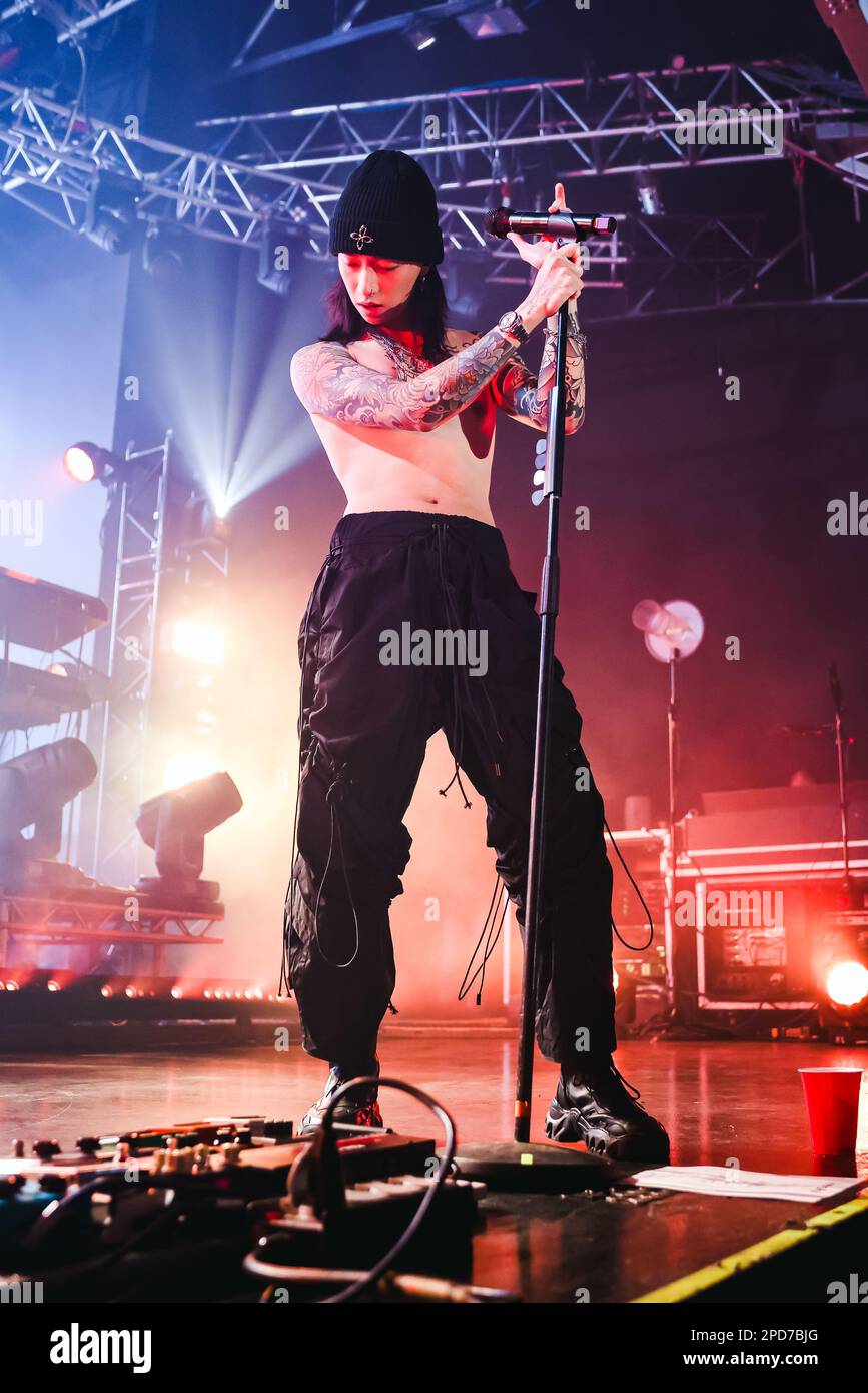 Keshi concert hi-res stock photography and images - Alamy