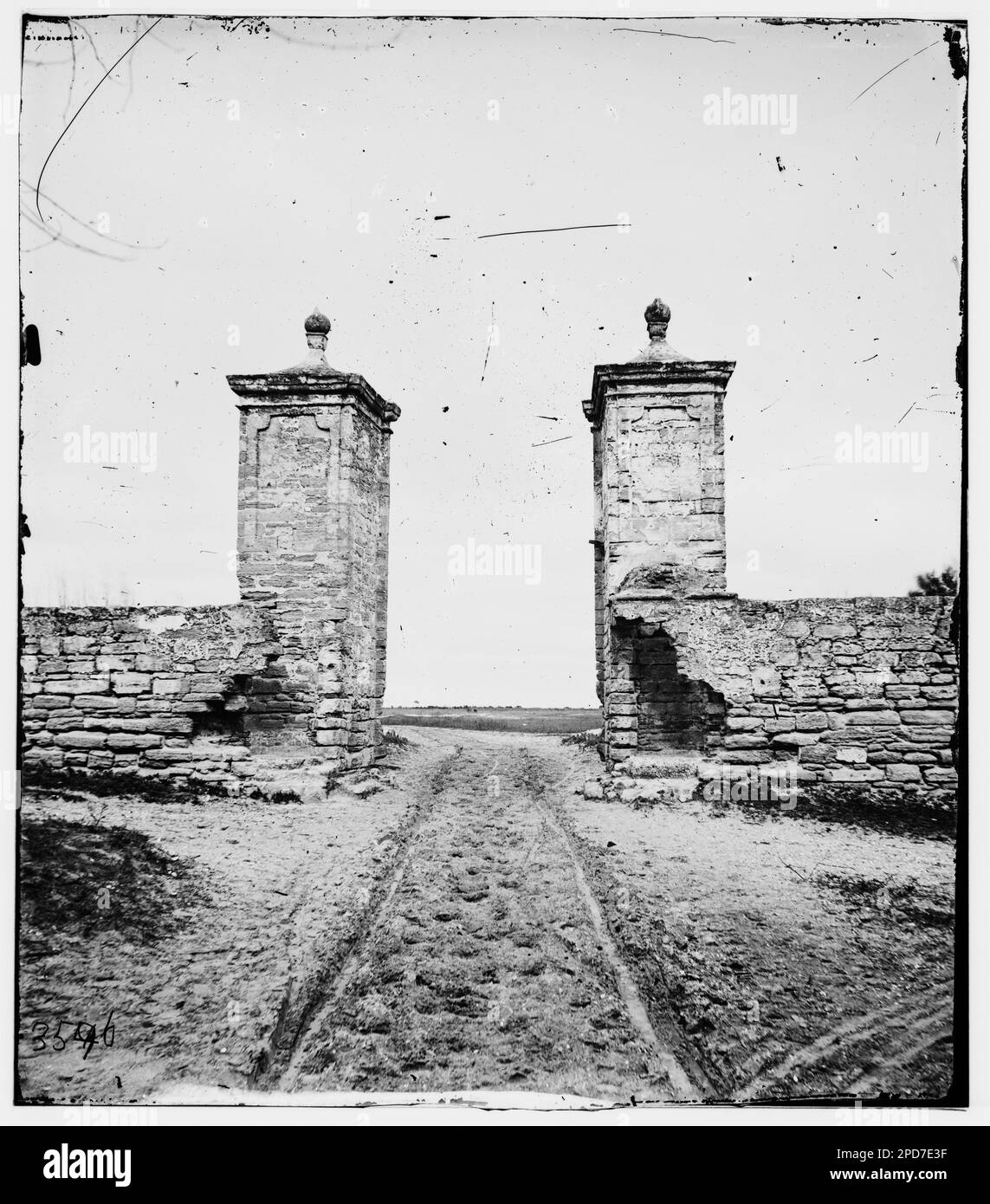 St. Augustine, Florida. Entrance gate. Civil war photographs, 1861-1865 ...