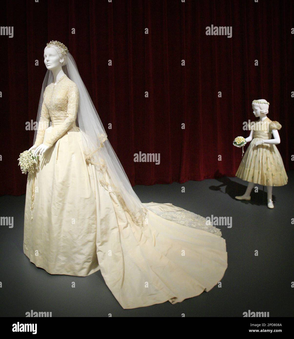Grace kelly wedding dress cost 60 photos - Astyledwedding.com