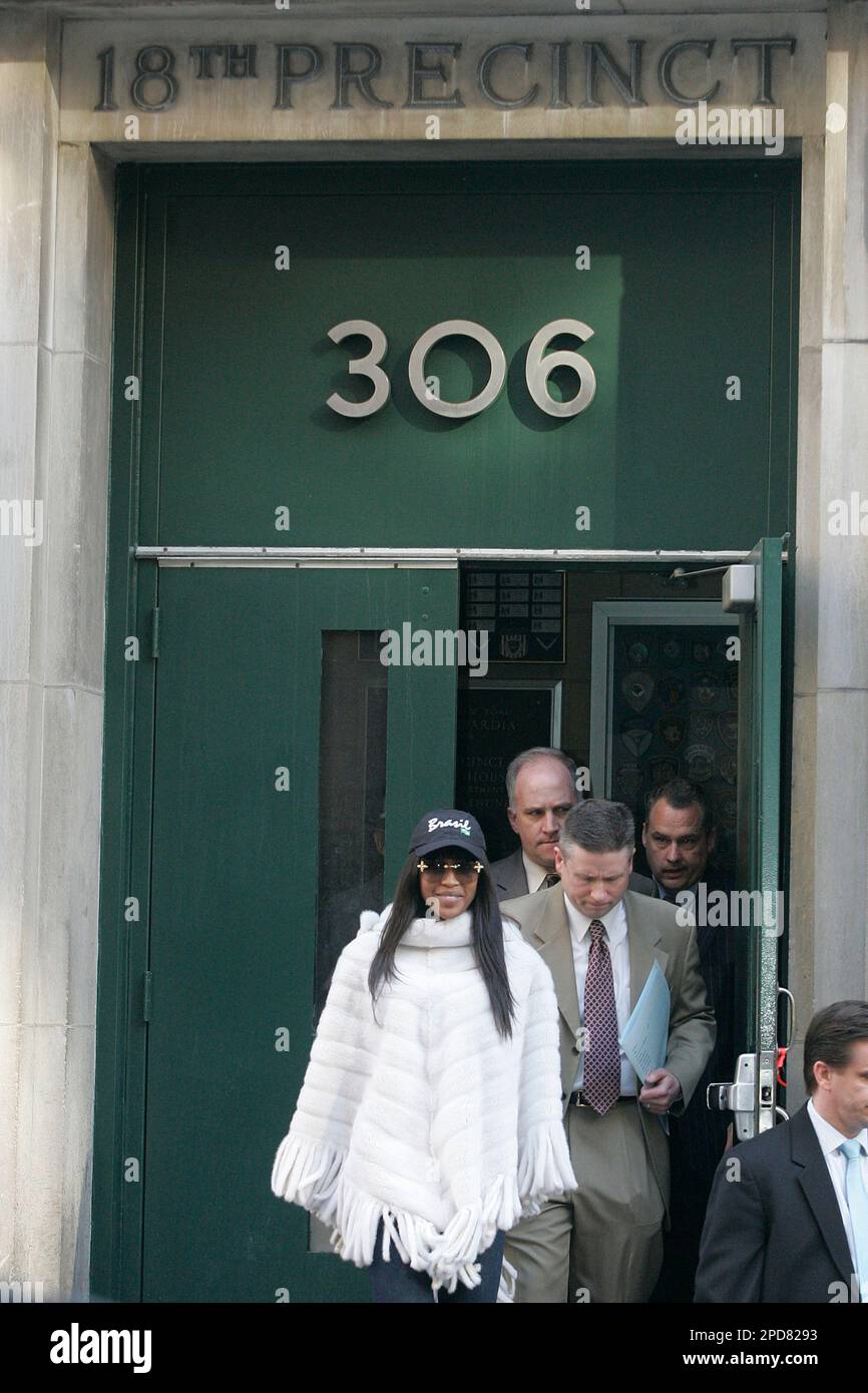 Supermodel Naomi Campbell leaves the 18th precinct in New York ...