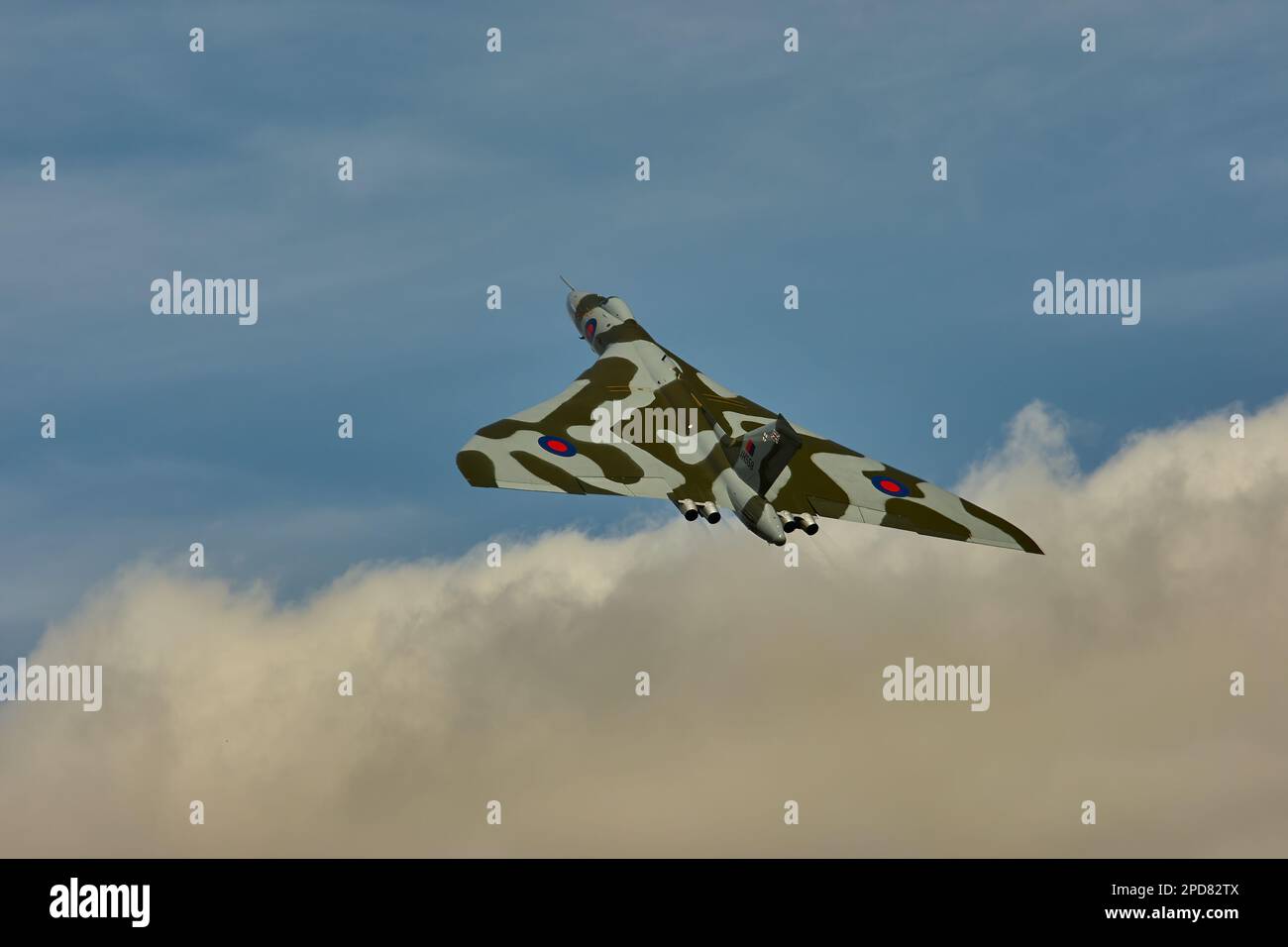 Vulcan Bomber XH558 Stock Photo - Alamy