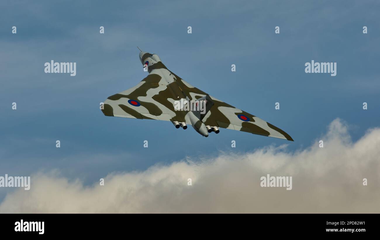 Vulcan Bomber XH558 Stock Photo - Alamy